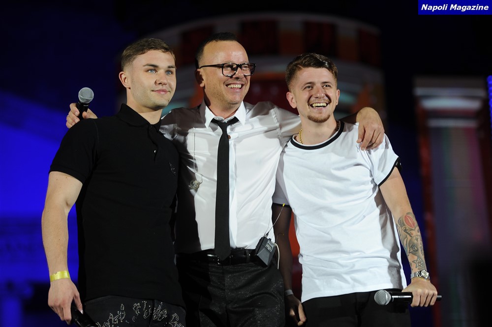 180 FOTO NM - Gigi D'Alessio a Piazza del Plebiscito, focus alla terza ...