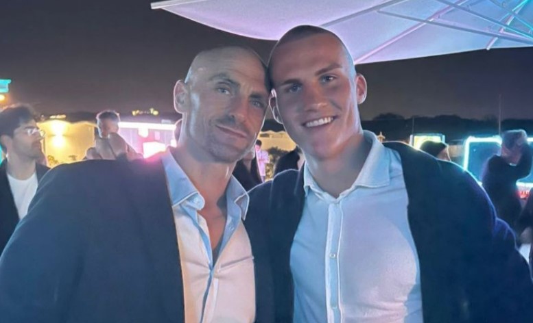 FOTO ZOOM - Selfie e sorrisi tra l'azzurro Leo Ostigard e il dottor ...