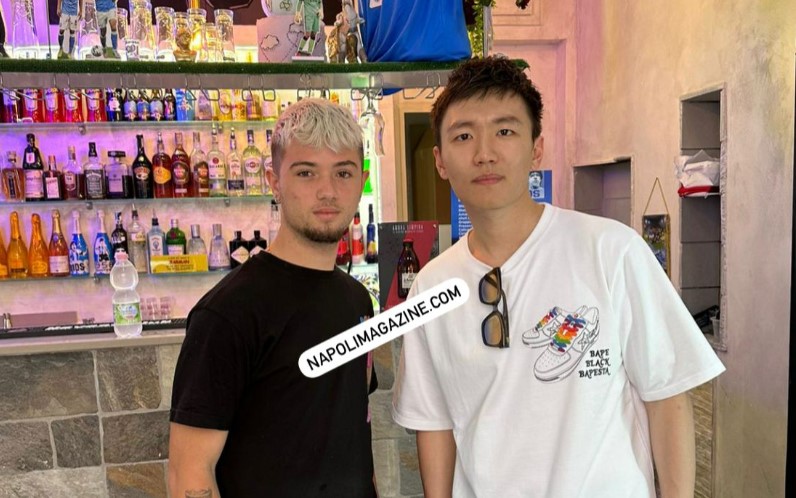 FOTO NM - Steven Zhang al Murales Maradona ai Quartieri Spagnoli