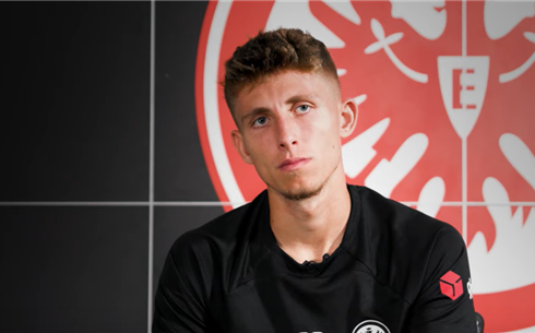 FOTO ZOOM - Nuovo look per Lindstrom