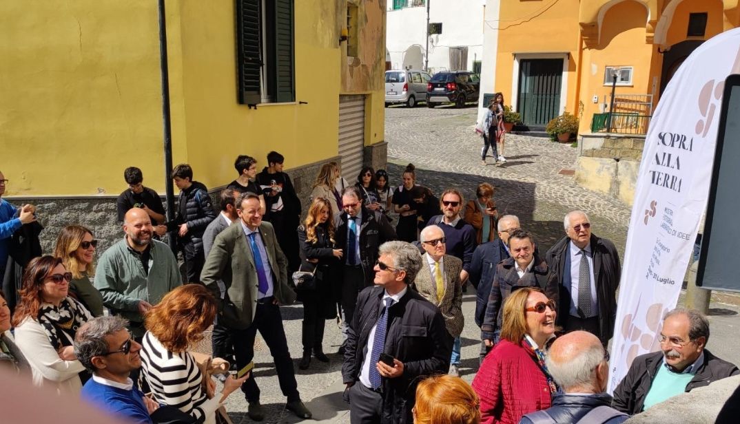 IL PROGETTO - Rotary Club Campi Flegrei a Procida per “Sopra alla Terra”