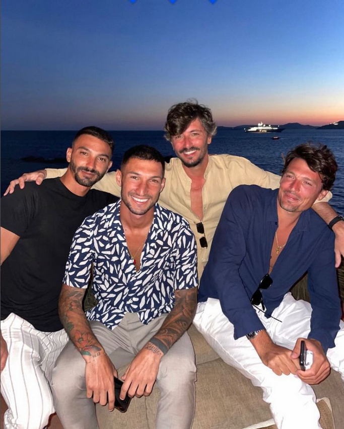 FOTO + VIDEO SHOW - Politano a Mykonos