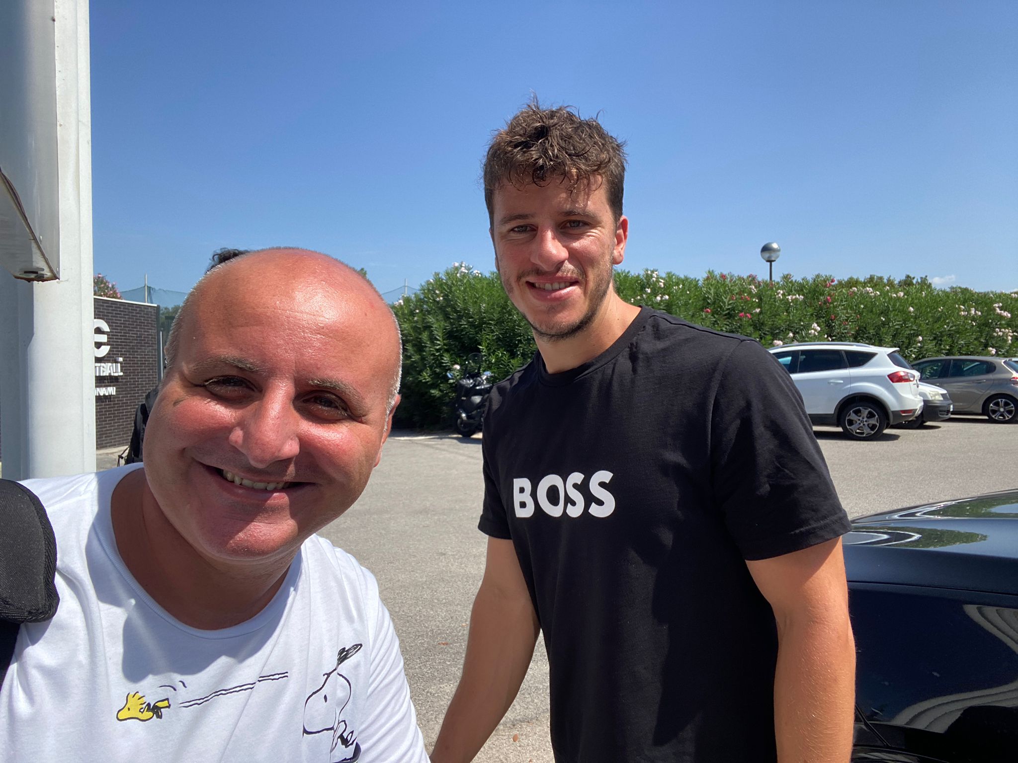 FOTO TWEET - Antonio Petrazzuolo: "Un abbraccio da Castel Volturno con ...