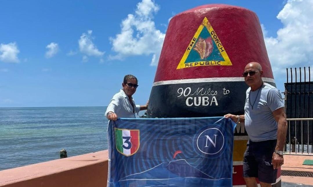 FOTO ZOOM NM - Napoli nel cuore! Enzo Varriale e nonno Battista con la ...