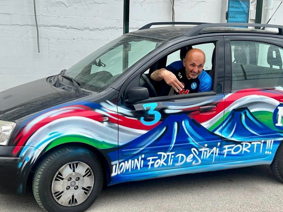 VIDEO + FOTO - "Uomini forti destini forti", ecco la Panda di Spalletti ...